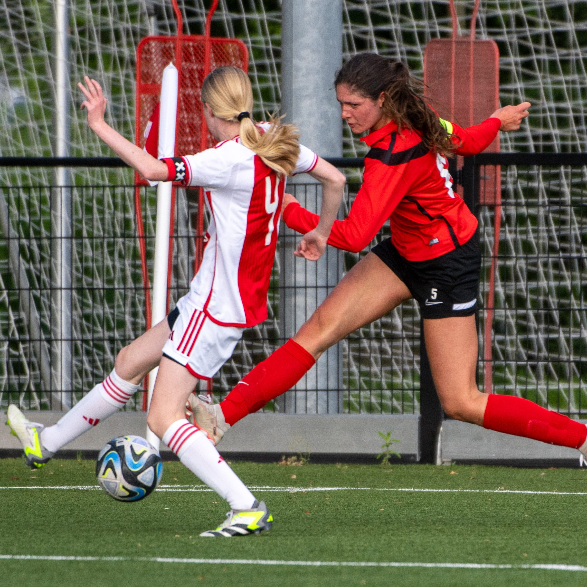 MO20 - Ajax oefenwedstrijd | AFC